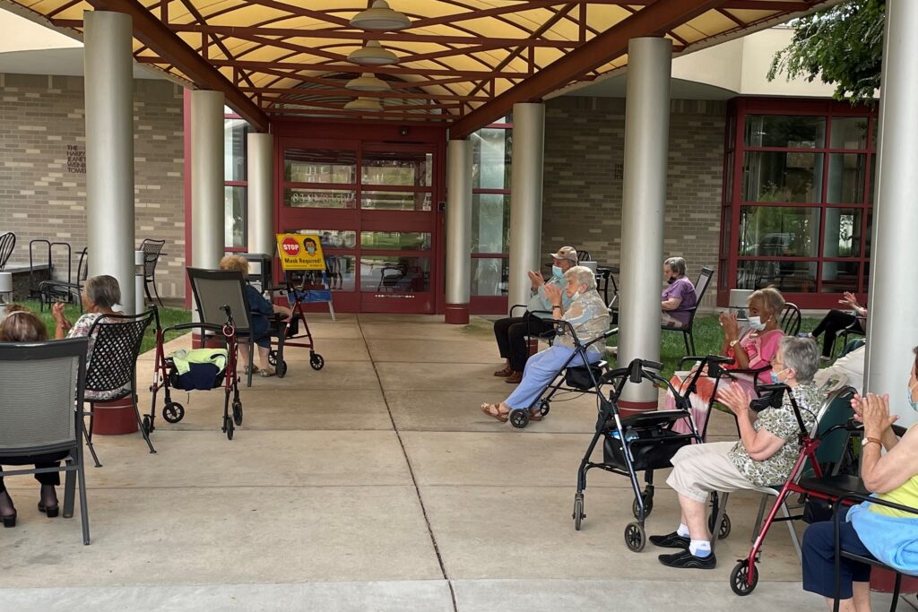 Outdoor Summer Concert - Crown CenterCrown Center